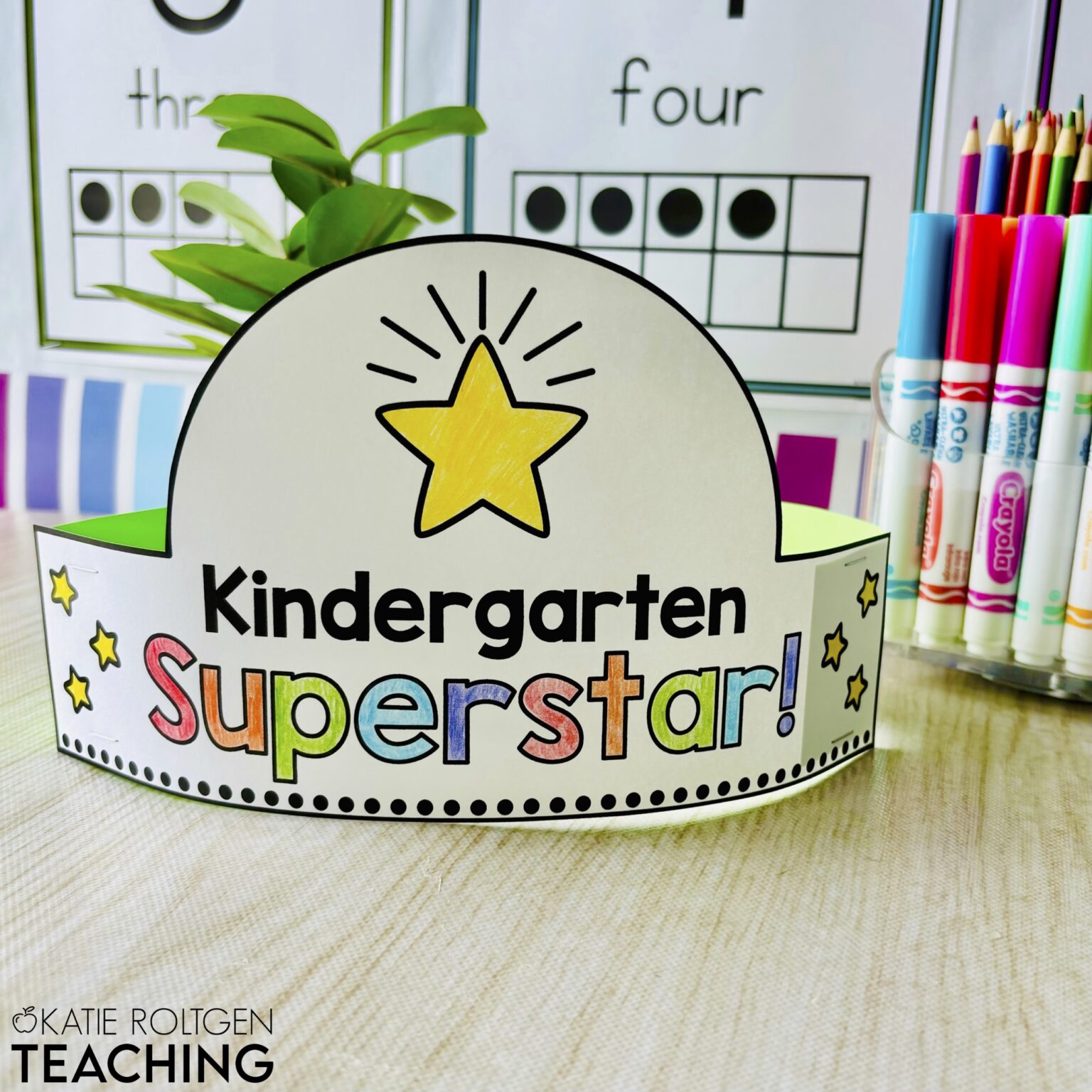 First Day of Kindergarten Crown Freebie - Katie Roltgen Teaching